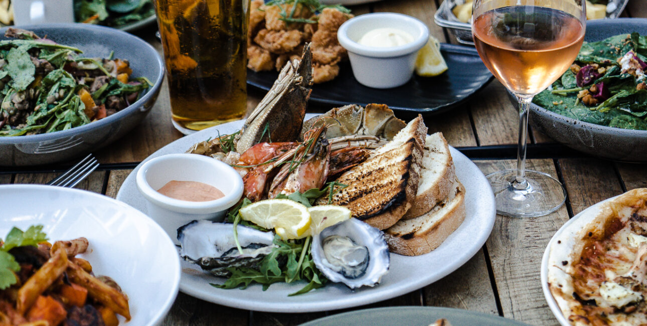 Eat & Drink at Friday's Riverside, Fortitude Valley Brisbane